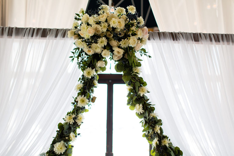 Gorgeous Decor Ideas With Dahlia Wedding Flowers | by Bride & Blossom ...