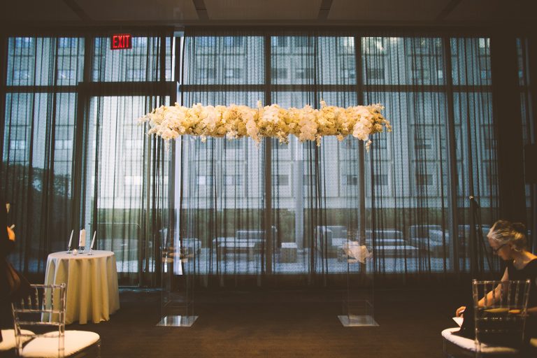 Make Your Ceremony Unforgettable With These Beautiful Wedding Arch ...