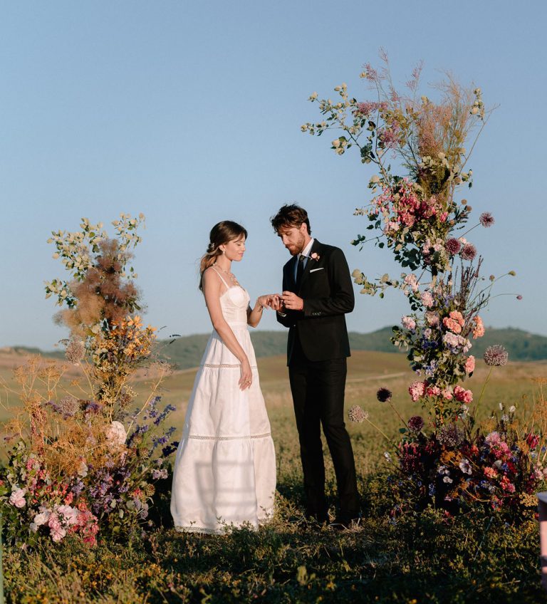 A Guide To Beautiful Wildflower Wedding Decor Ideas | by Bride ...