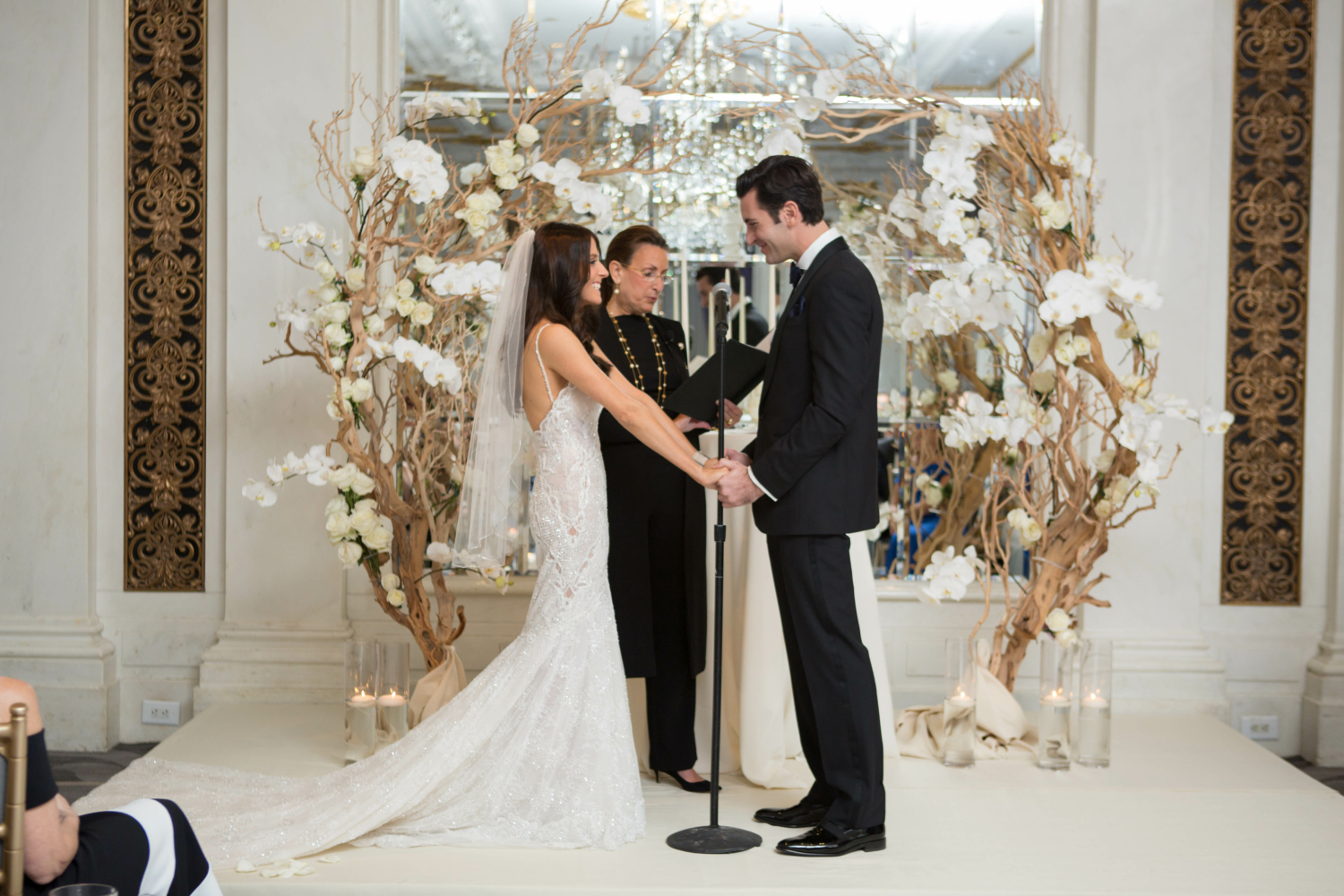 Round, Square, Or Curved: Which Type of Wedding Ceremony Arch Is Right ...