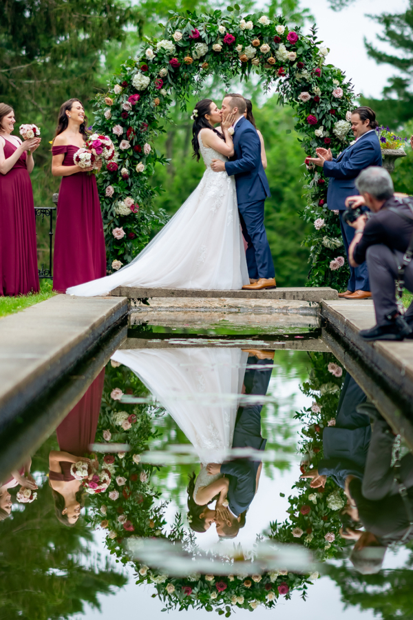 Round, Square, Or Curved: Which Type of Wedding Ceremony Arch Is Right ...