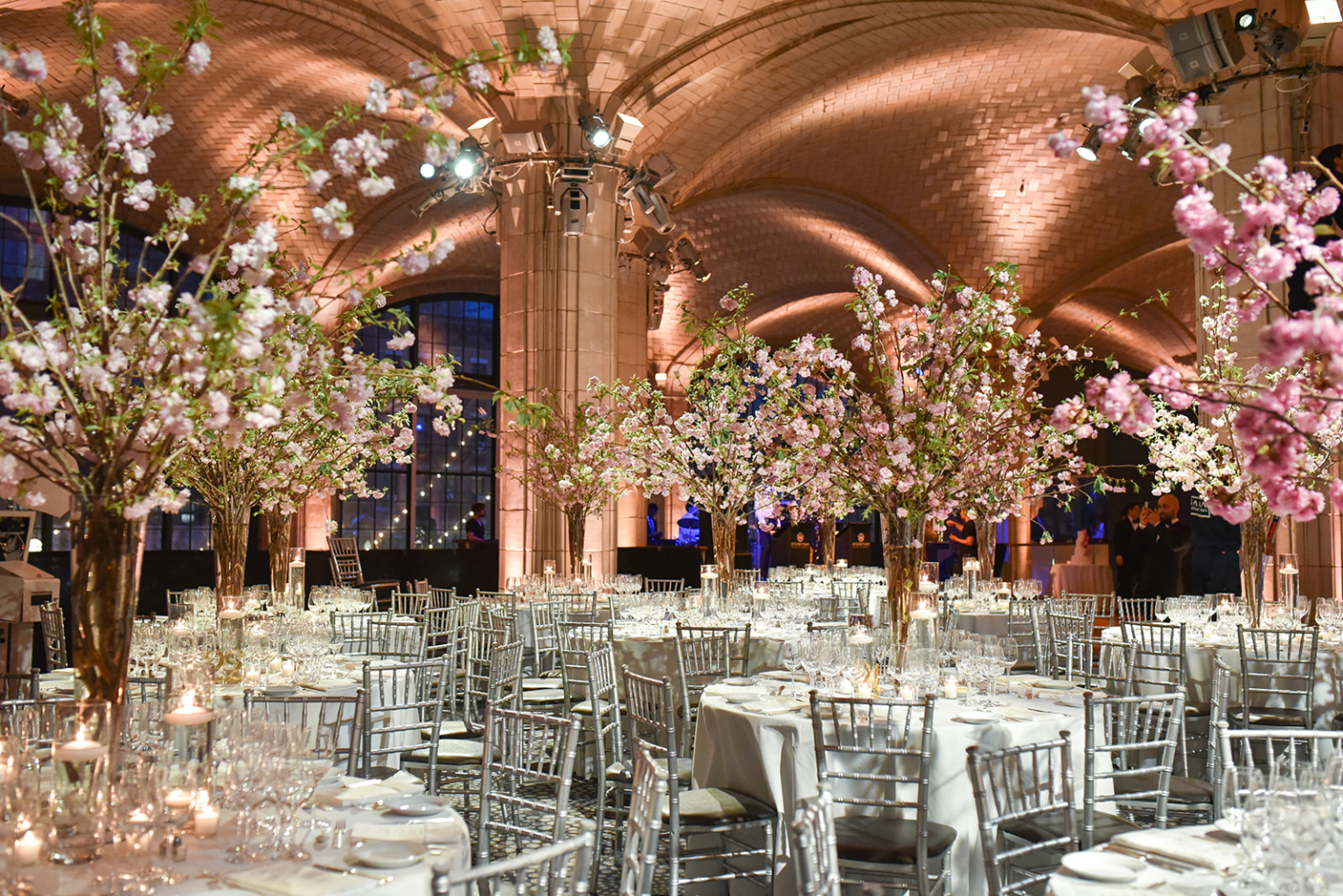 How To Decorate A Large Reception Venue With Wedding Flowers | by Bride ...